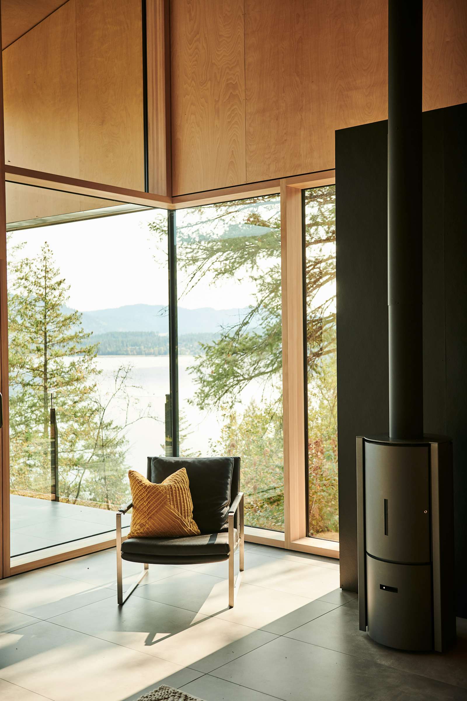 Photo 6 of 14 in An Artist’s British Columbia Cabin Offers Peace and ...