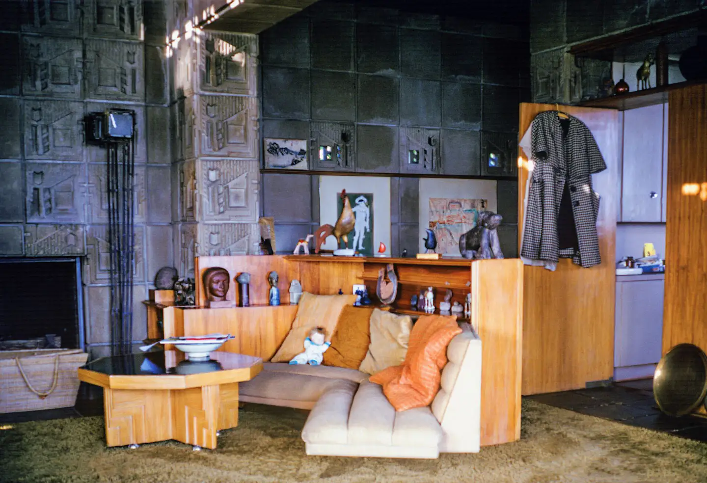 Photo 4 of 8 in An Iconic Frank Lloyd Wright Home Lists in Los Angeles ...