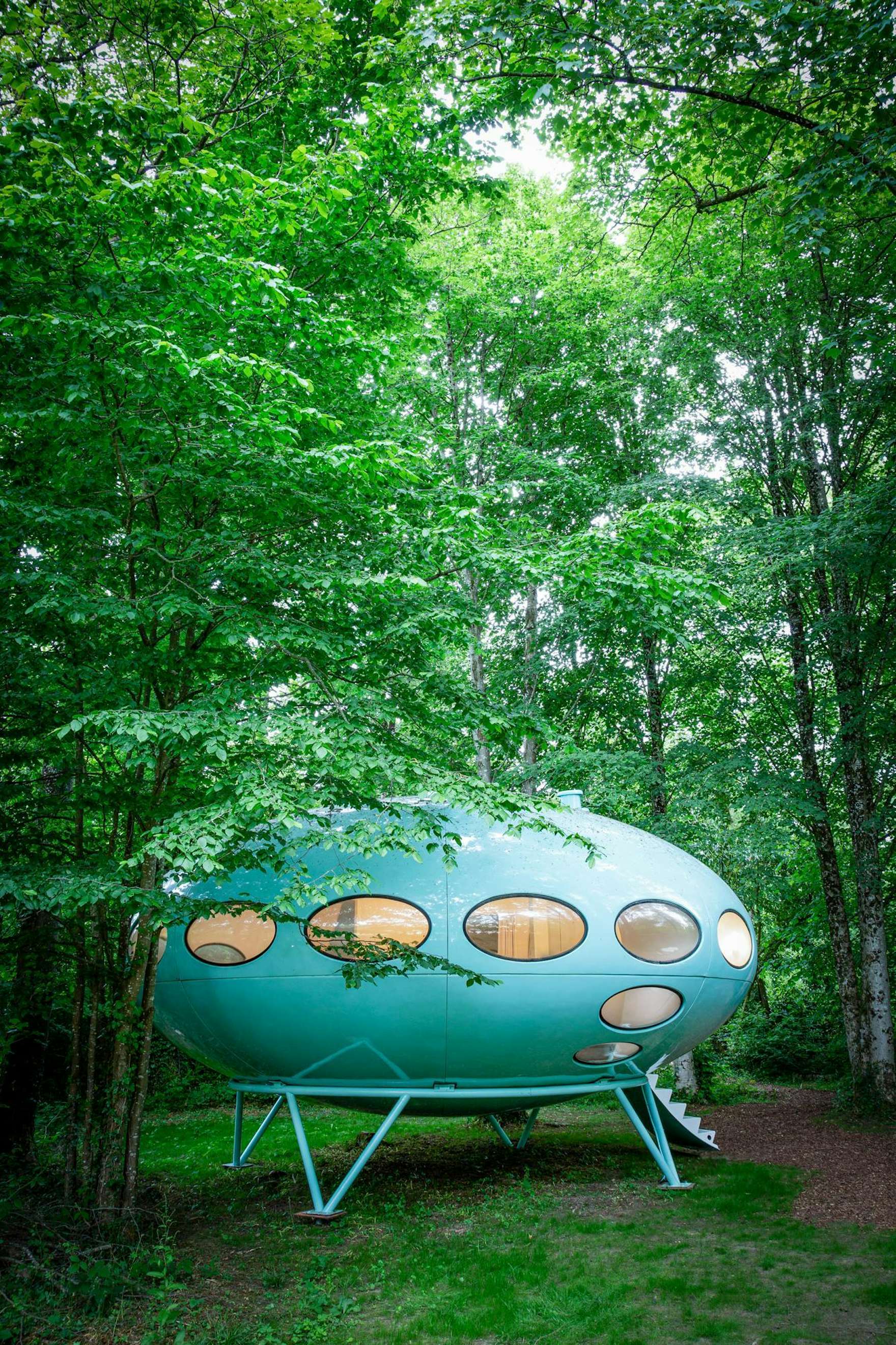 Photo 1 of 8 in A Rare, Flying Saucer–Shaped Futuro Home Touches Down ...
