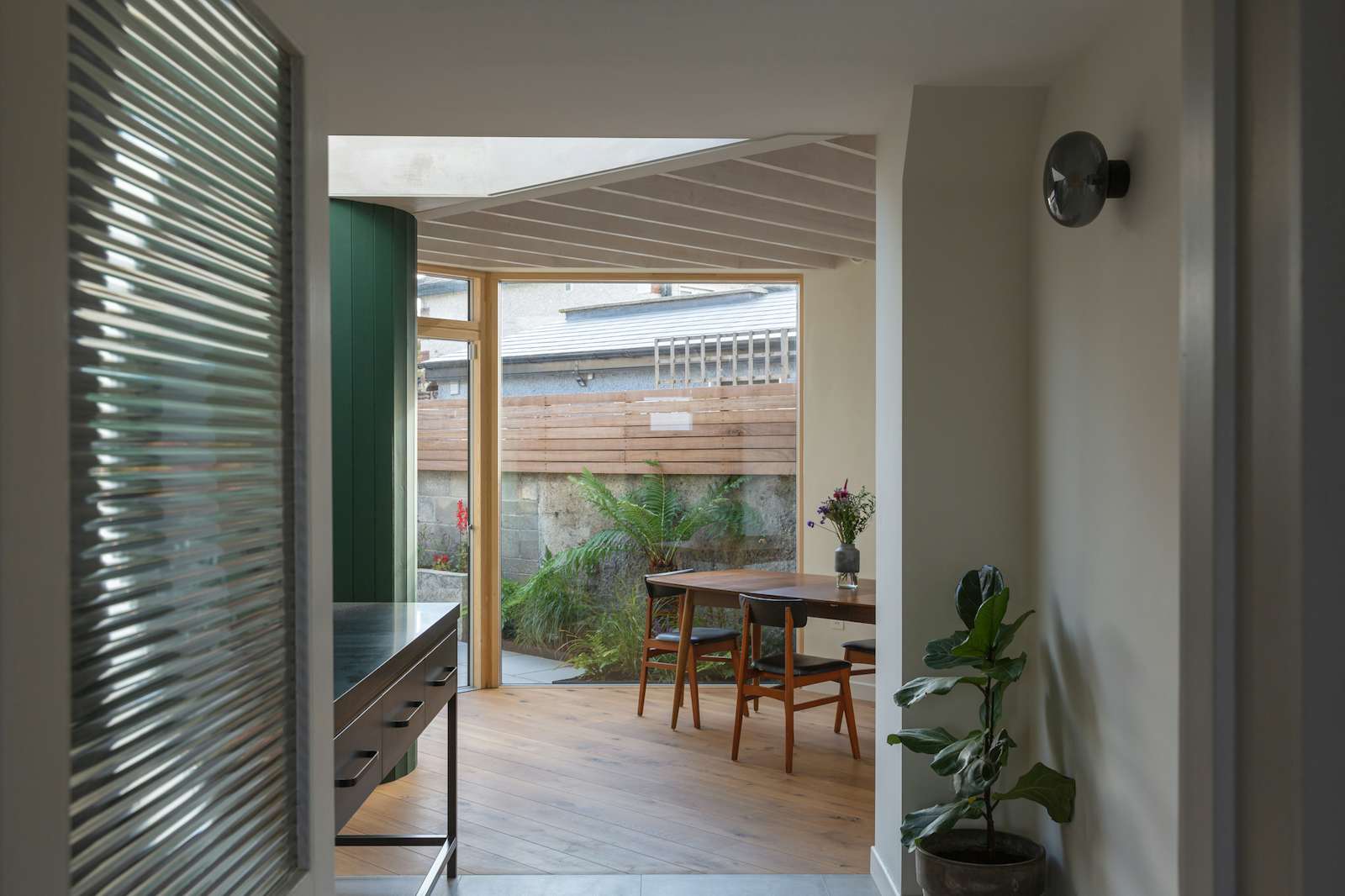 Photo 9 of 17 in An Awkward Dublin Home Turns a Corner With a Smart ...