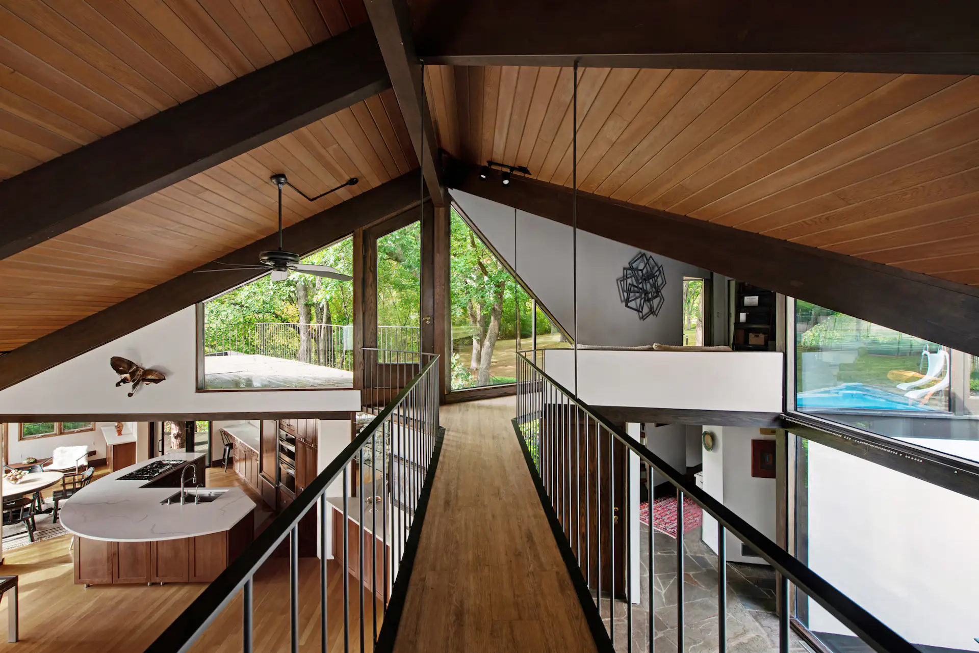 A Harry Weese–Designed Home With a Conversation Pit Asks $899K Outside ...