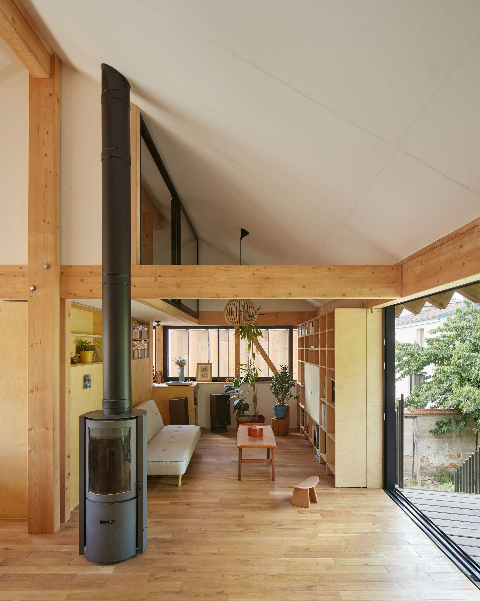 Photo 4 of 15 in An Eccentric Facade Turns Heads at This House Outside ...