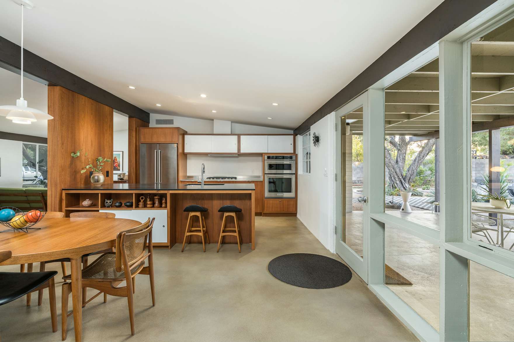 A Signature Midcentury Modern by Architect Ralph Haver Seeks $1.1M in ...
