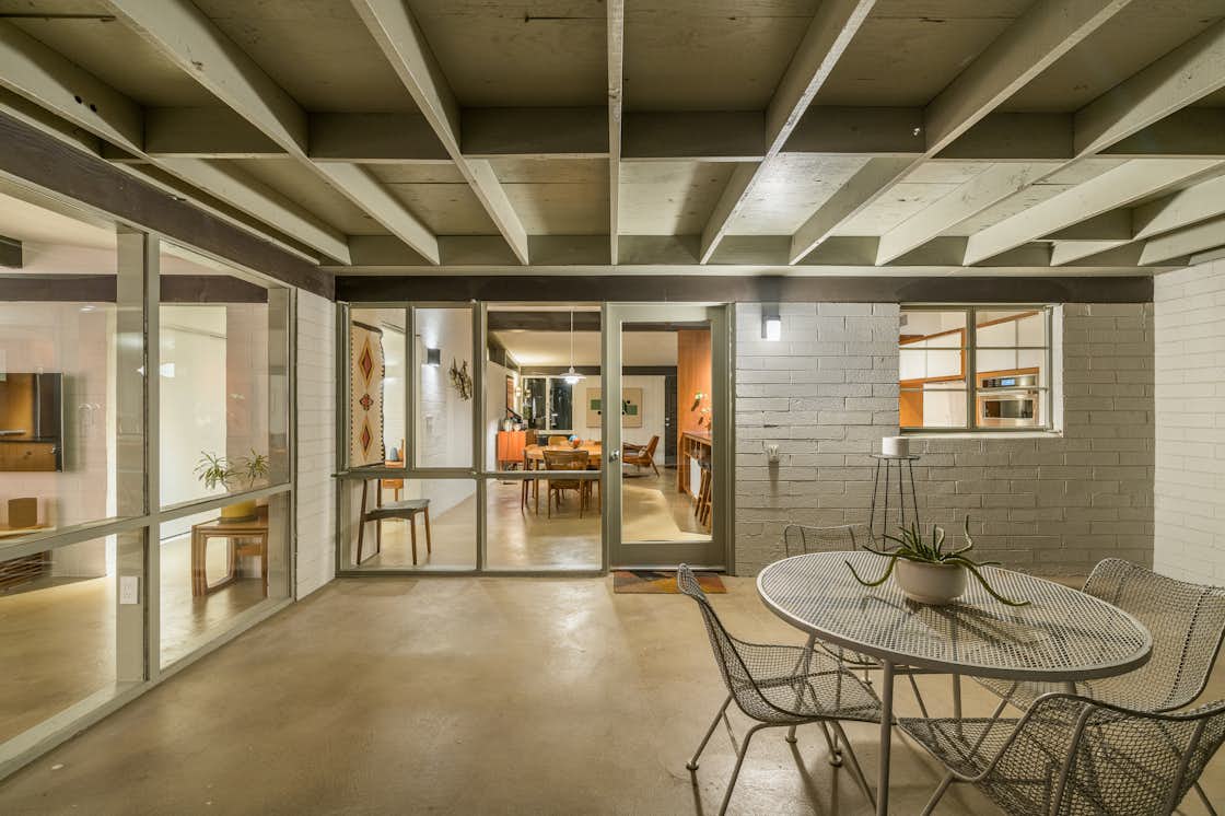 Photo 14 of 18 in A Signature Midcentury Modern by Architect Ralph ...