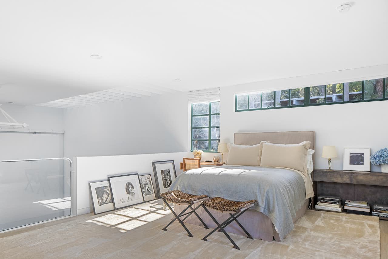 Photo 9 of 11 in Richard Neutra’s Boxcar-Style Loring House Lists for ...