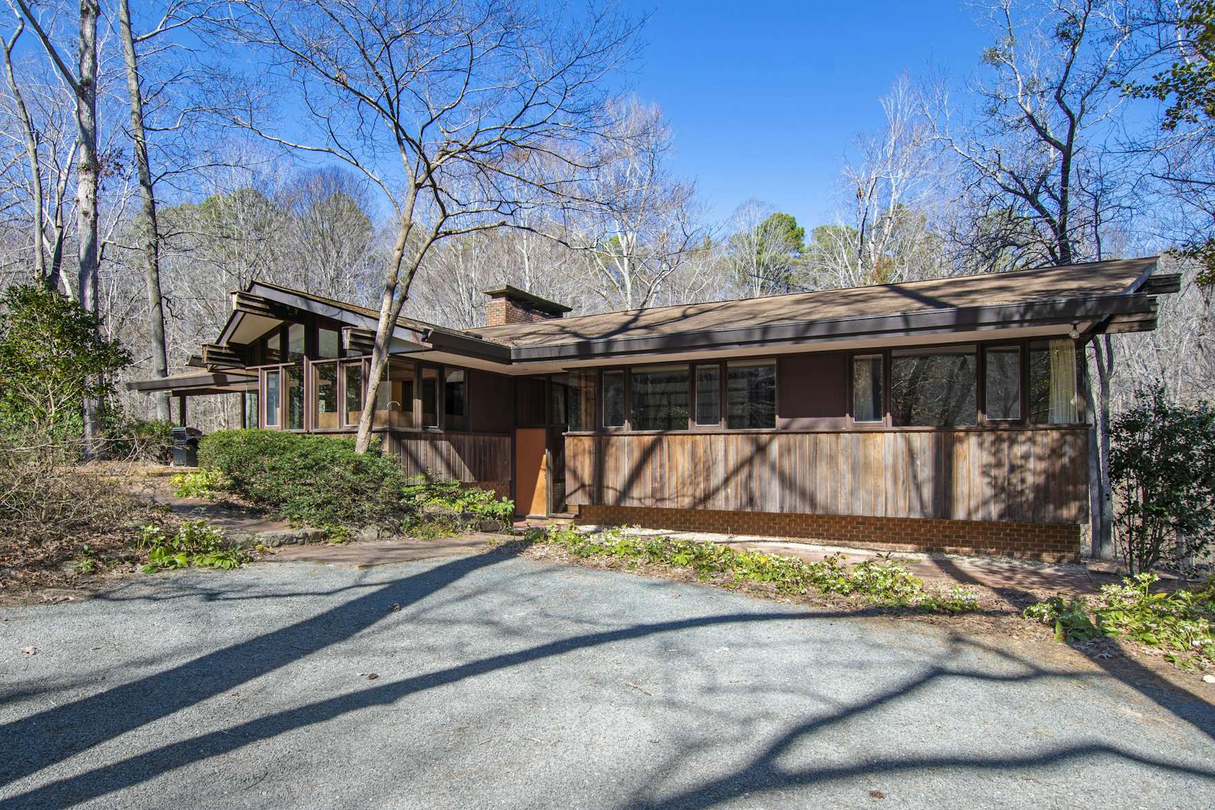 Photo 1 of 8 in A ’70s North Carolina Home With Towering Windows Lists ...