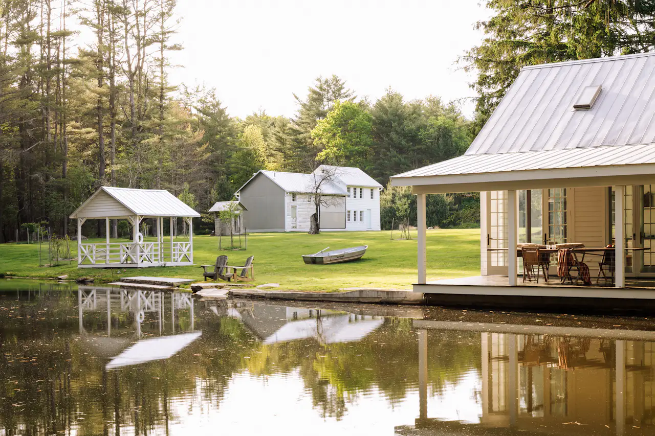 Photo 12 of 15 in A Centuries-Old “Floating Farmhouse” Lists for $2.9M ...