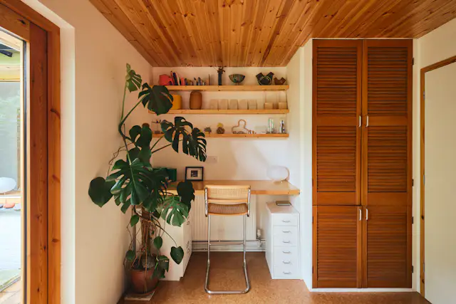 Photo 12 of 18 in A Splendid Midcentury Home Surfaces on the English ...