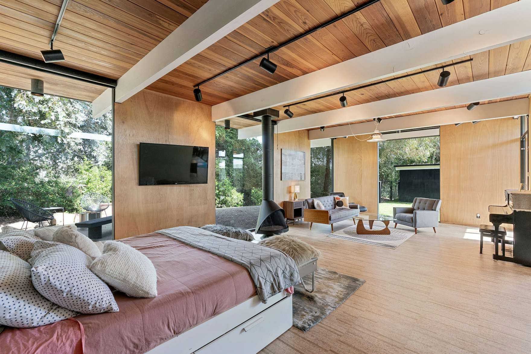 Photo 12 of 19 in The Largest Eichler in the East Bay Lists for $2.65M ...