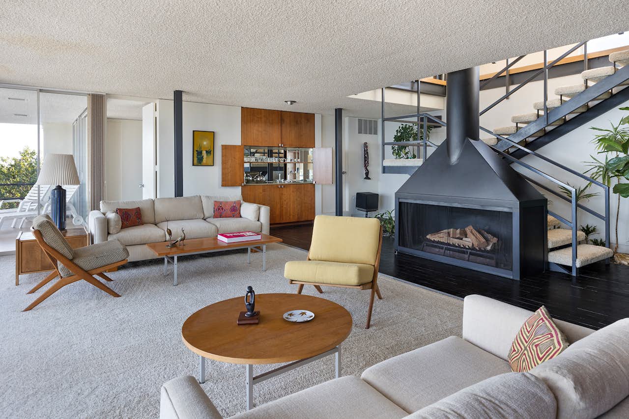 Photo 6 of 16 in An Iconic Midcentury Home by Pierre Koenig Seeks $4.5M ...
