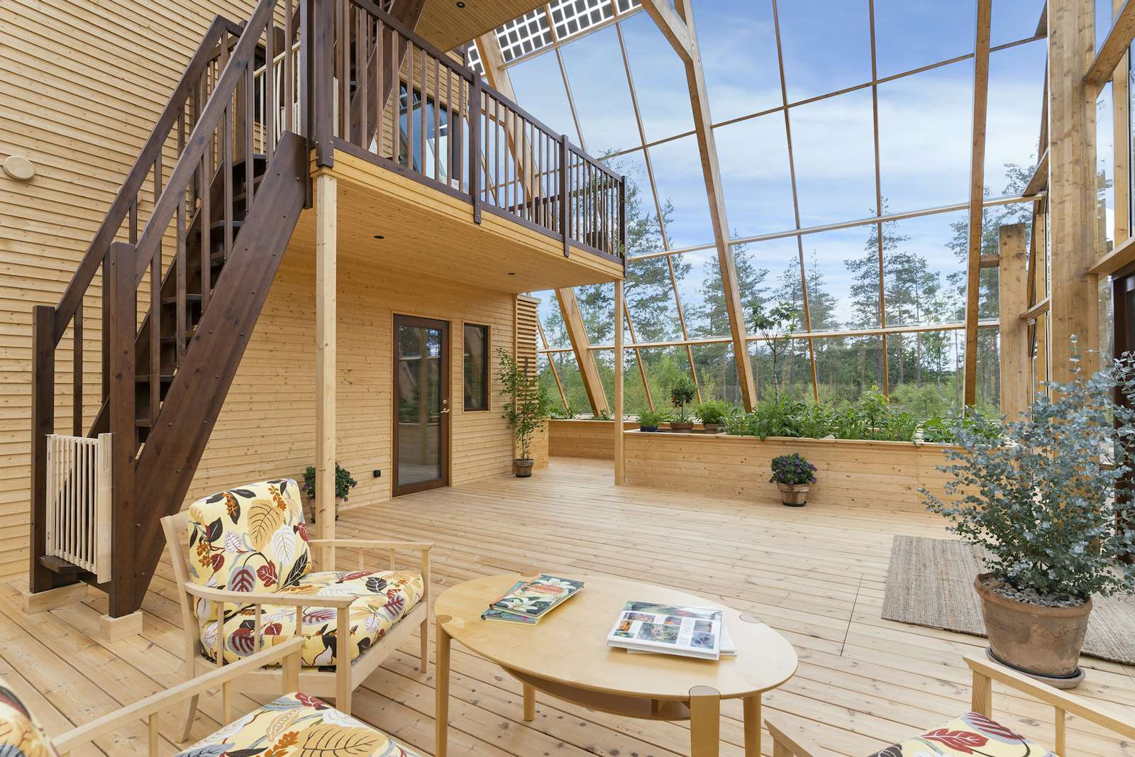Live Out Your Gardening Dreams in This $770K Greenhouse Home in Sweden ...
