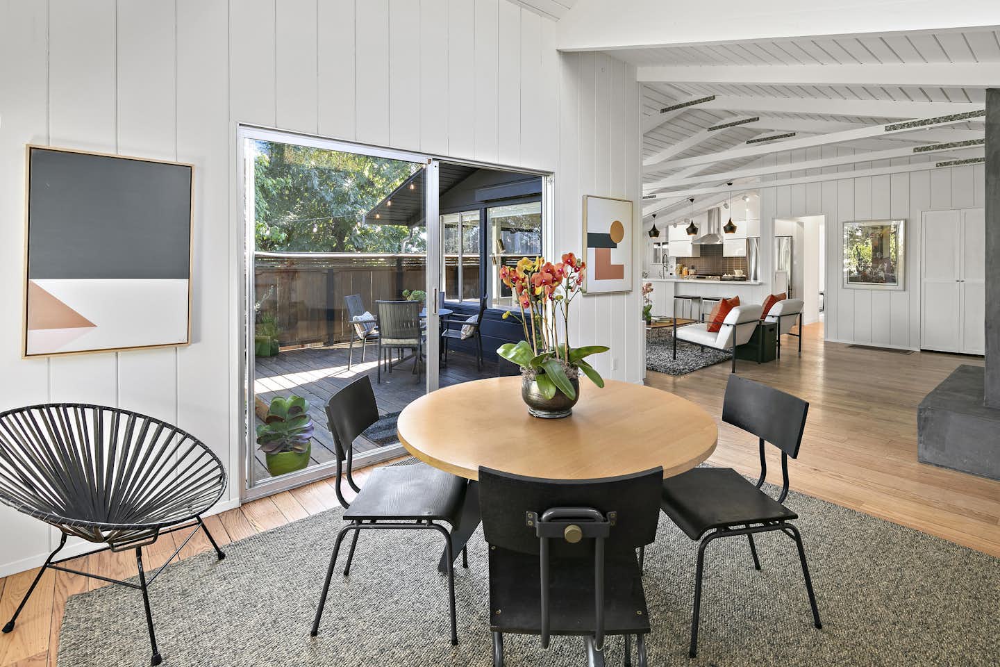 Photo 6 of 13 in This $849K Bay Area Midcentury Will Greet You With ...