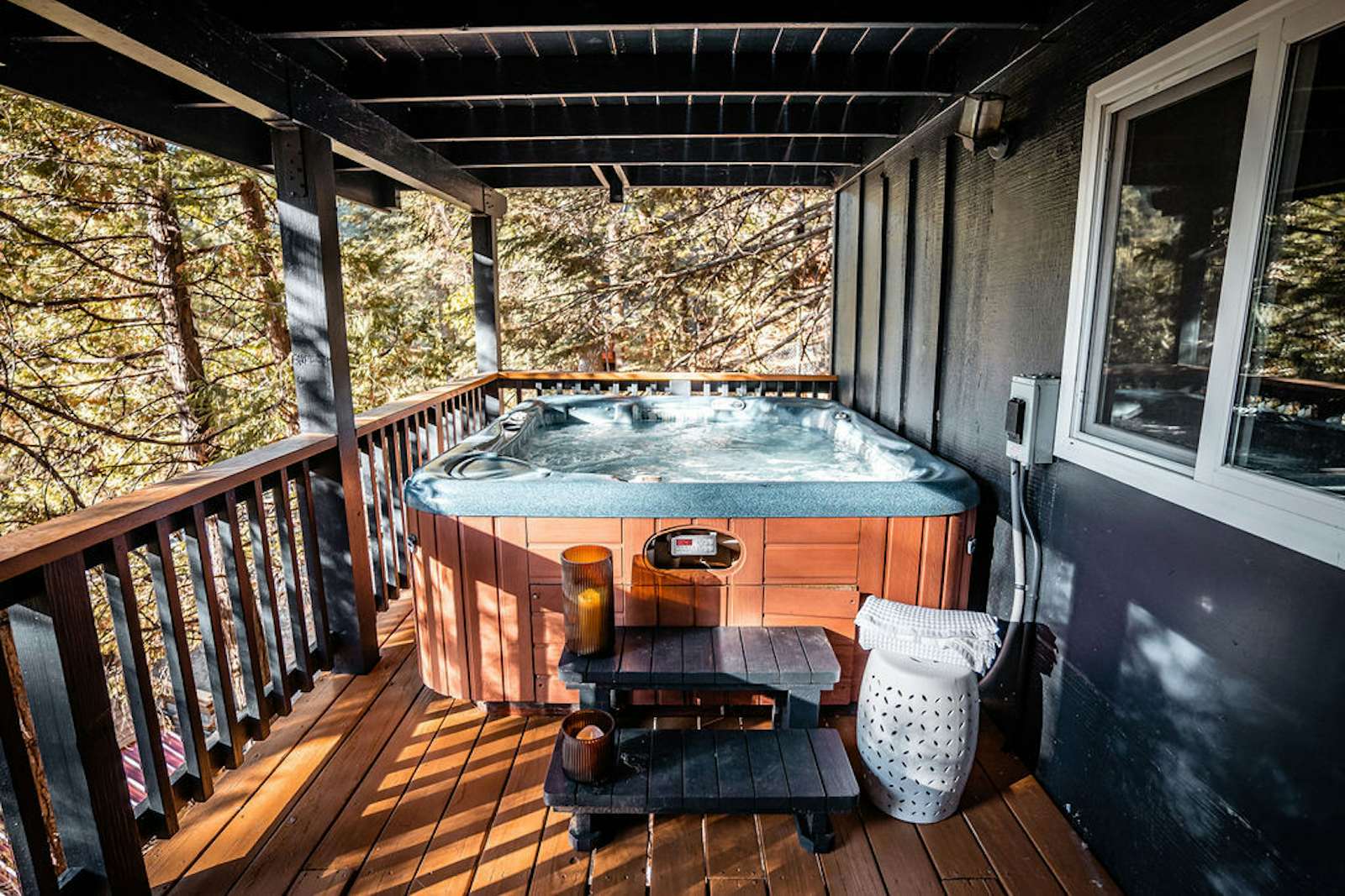 Photo 4 of 17 in A Cozy Cabin in Southern California Conceals a ...