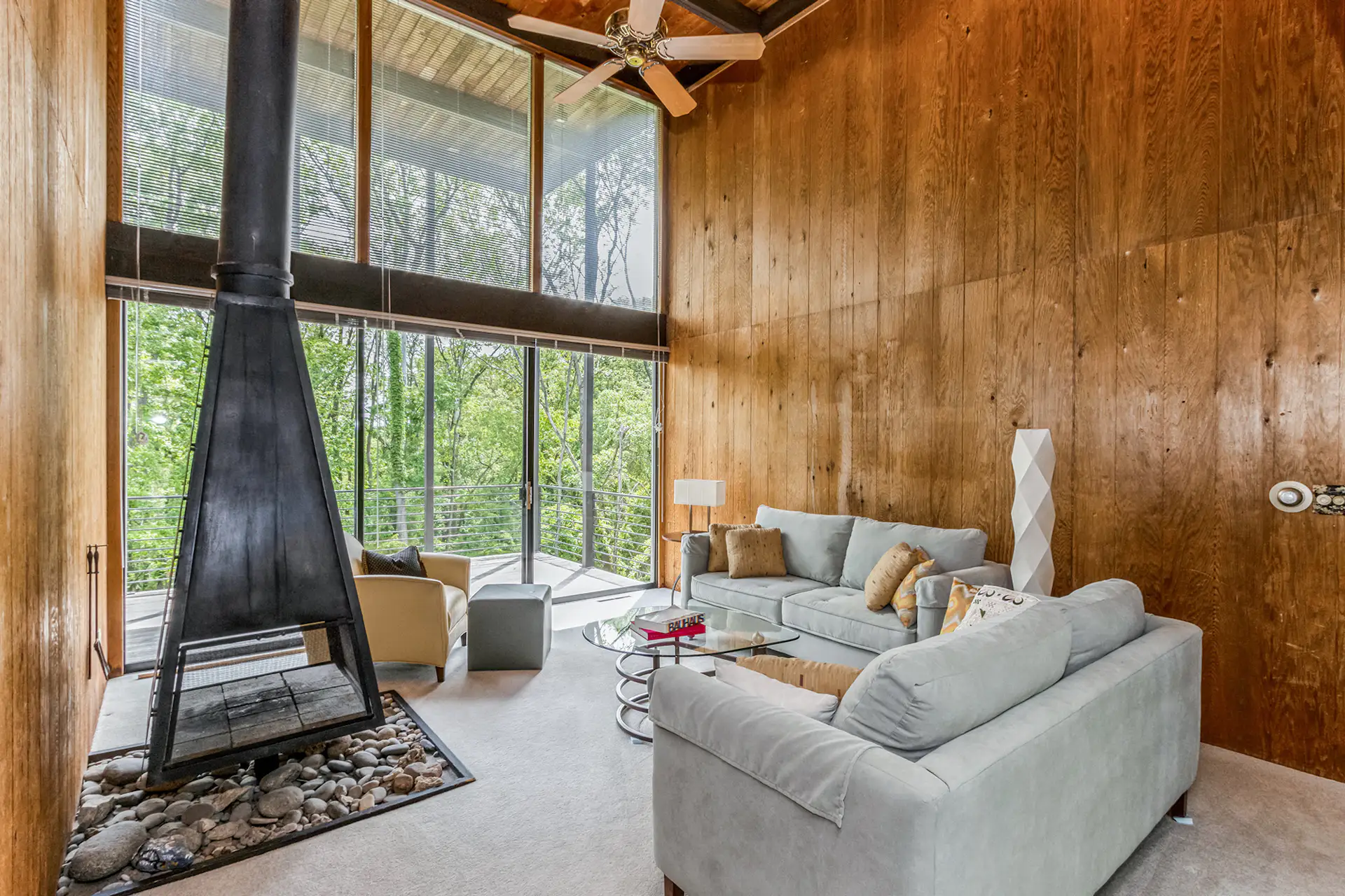 Photo 5 of 13 in You Can Own an Award-Winning Midcentury Home in the ...