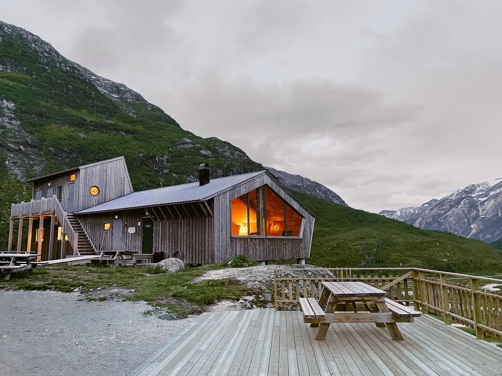 One Night In Snøhetta’s Remote Hiking Cabin In the Norwegian Wilderness ...