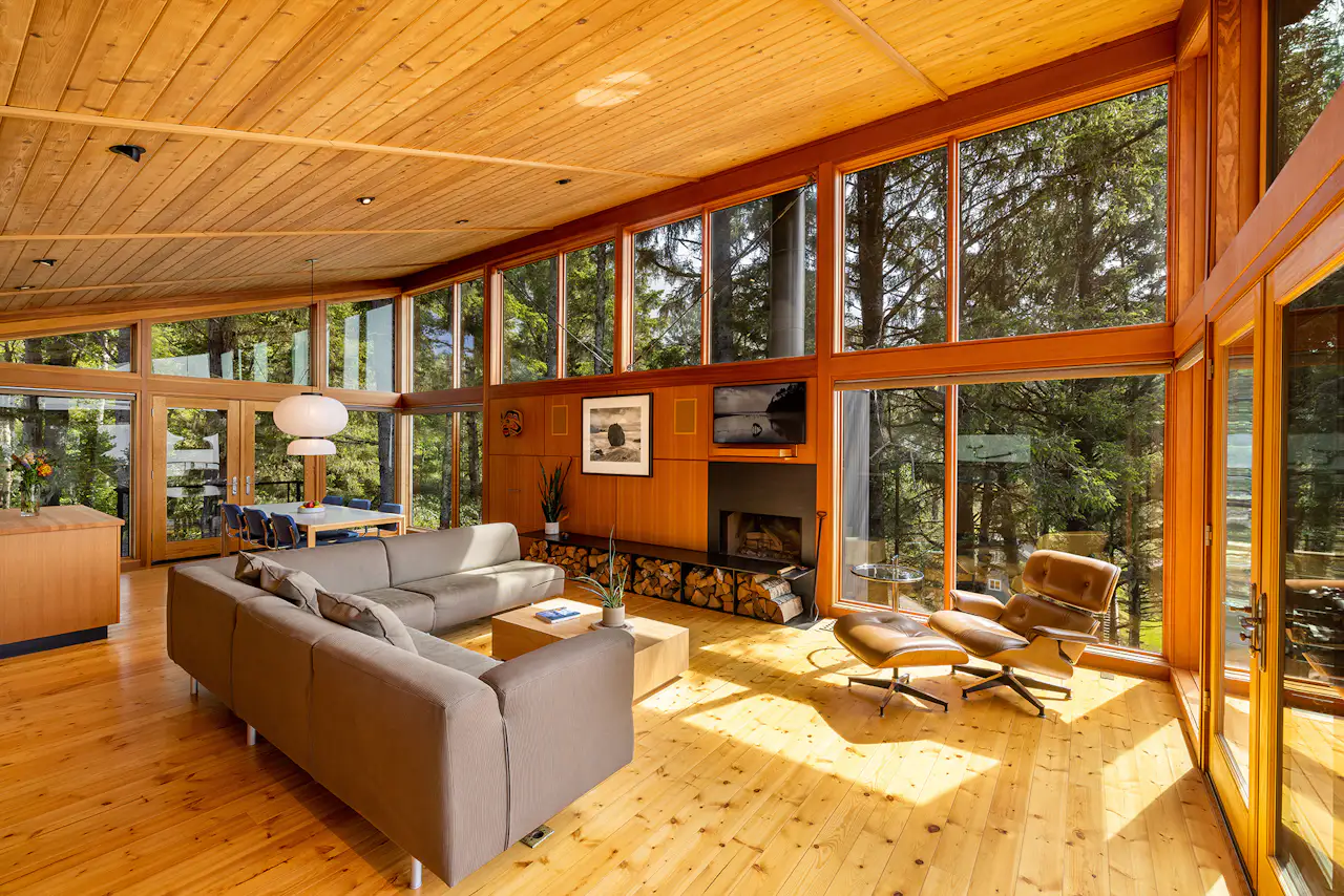 Photo 5 of 13 in An Award-Winning Oregon Cabin Awash in Cozy, Coastal ...