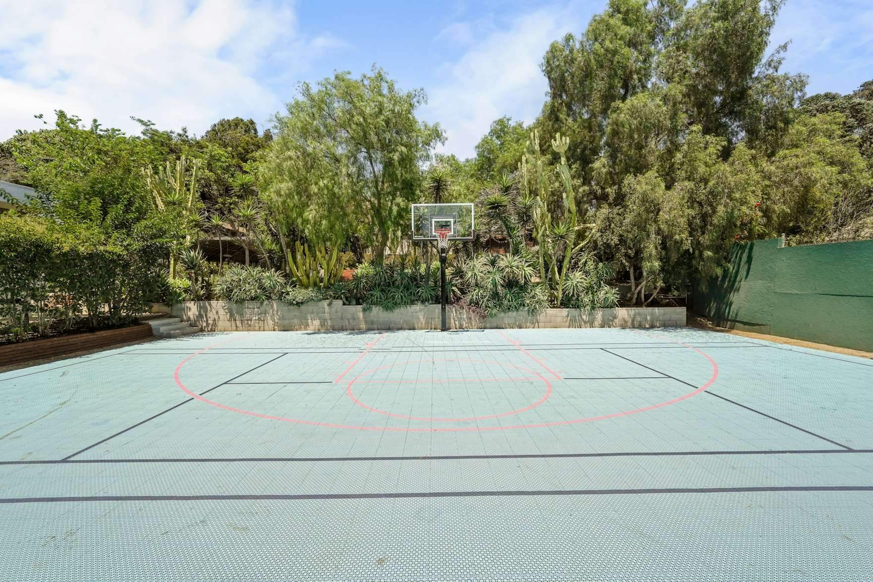 Photo 8 of 11 in The Legendary Lukens House Is Up for Grabs Again in ...