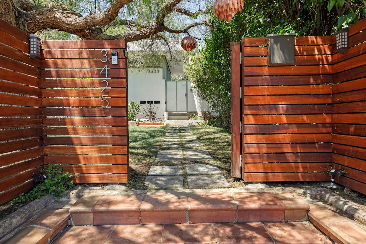 Photo 2 of 11 in The Legendary Lukens House Is Up for Grabs Again in ...