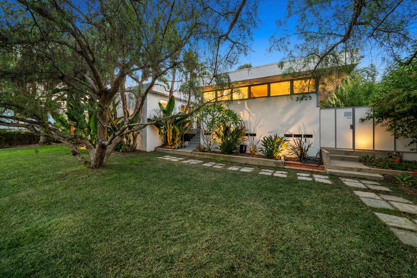 Photo 9 of 11 in The Legendary Lukens House Is Up for Grabs Again in ...