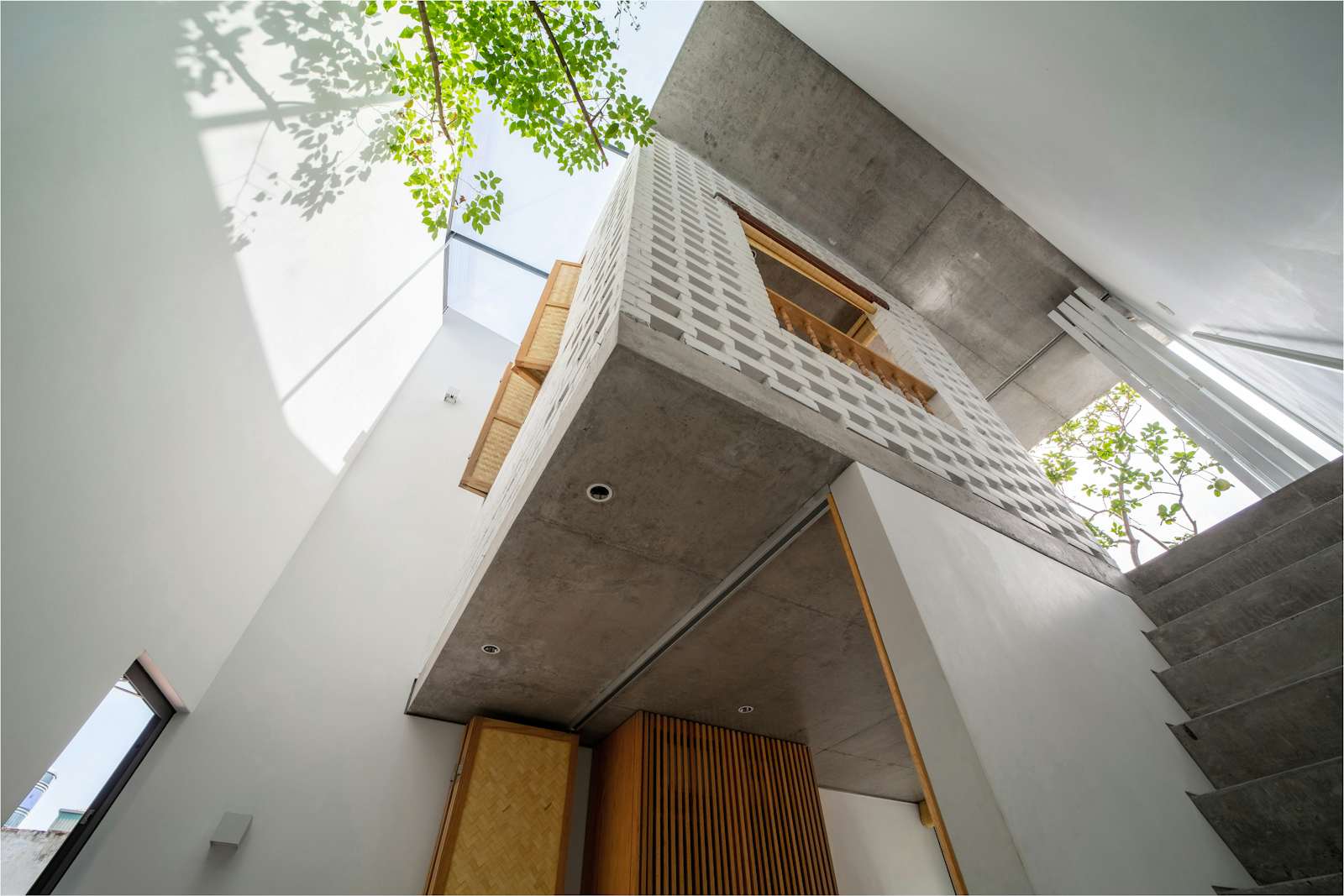 A Verdant Home in Hanoi Offers Respite From the Bustle of City Life - Dwell