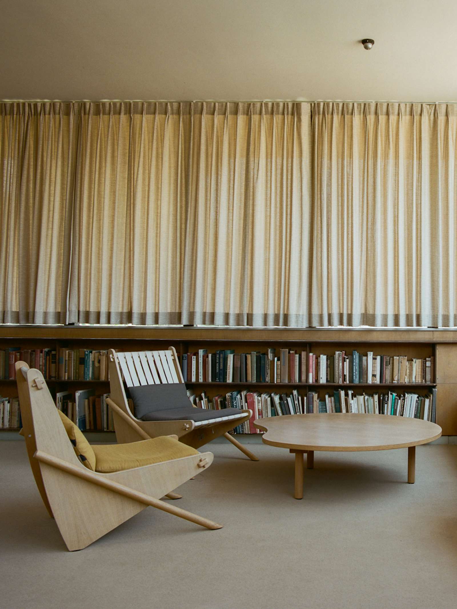Photo 5 of 15 in Step Inside Richard Neutra’s VDL House—From the ...