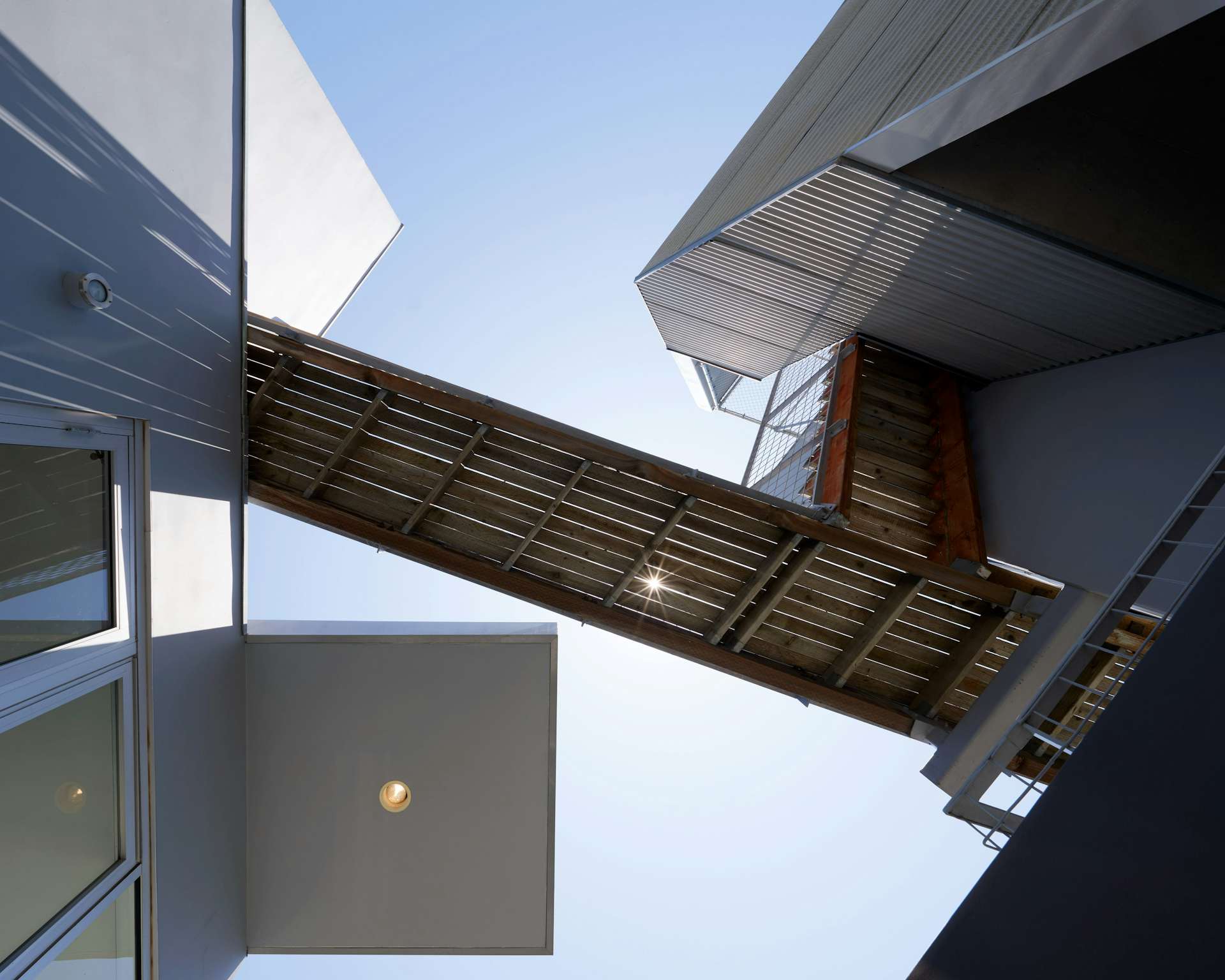 Photo 10 of 11 in Seeking $5.8M, This Topsy-Turvy Venice Beach Home ...