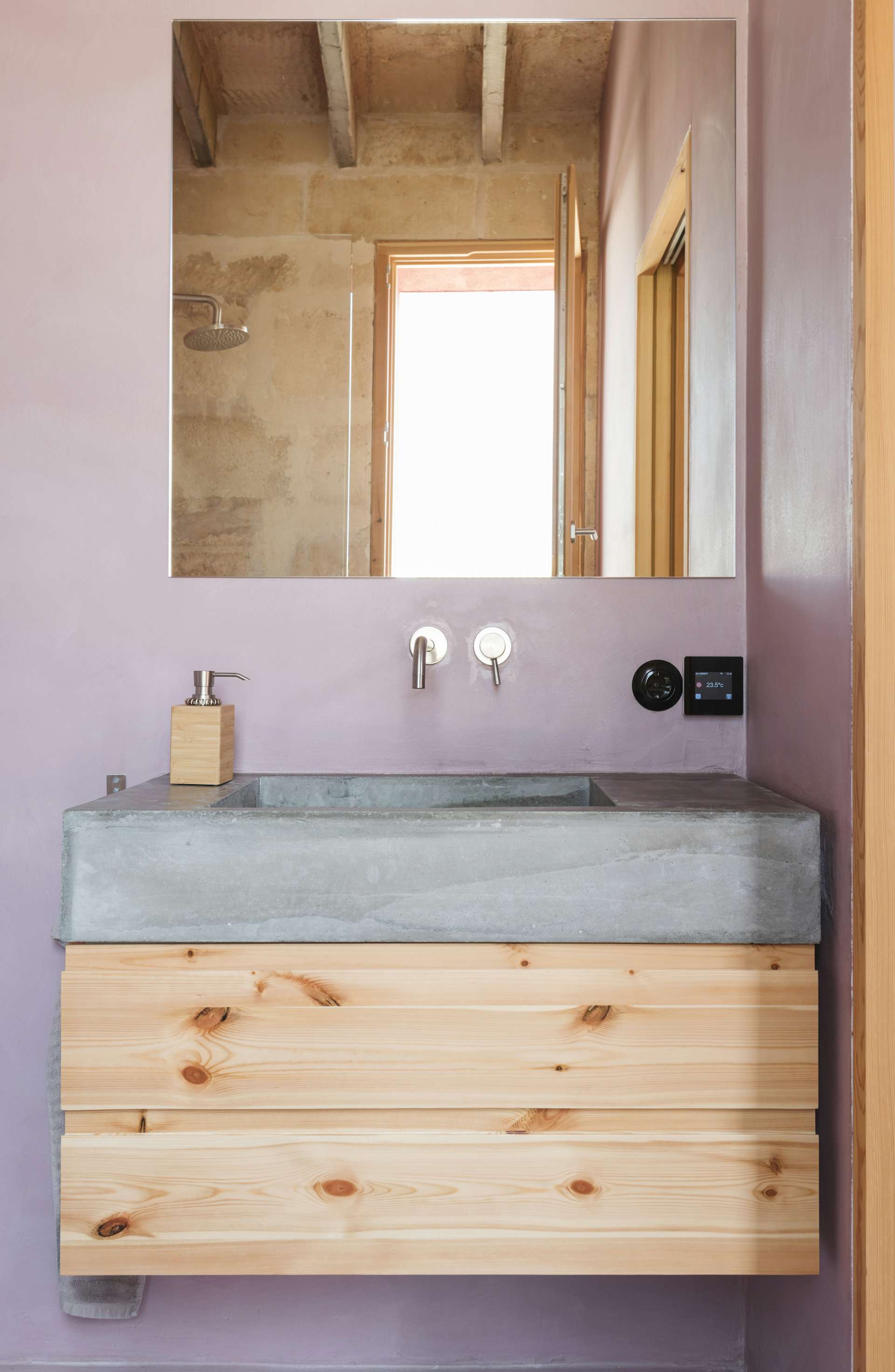 Photo 14 of 16 in Marés Stone Meets Playful Color at This Apartment ...