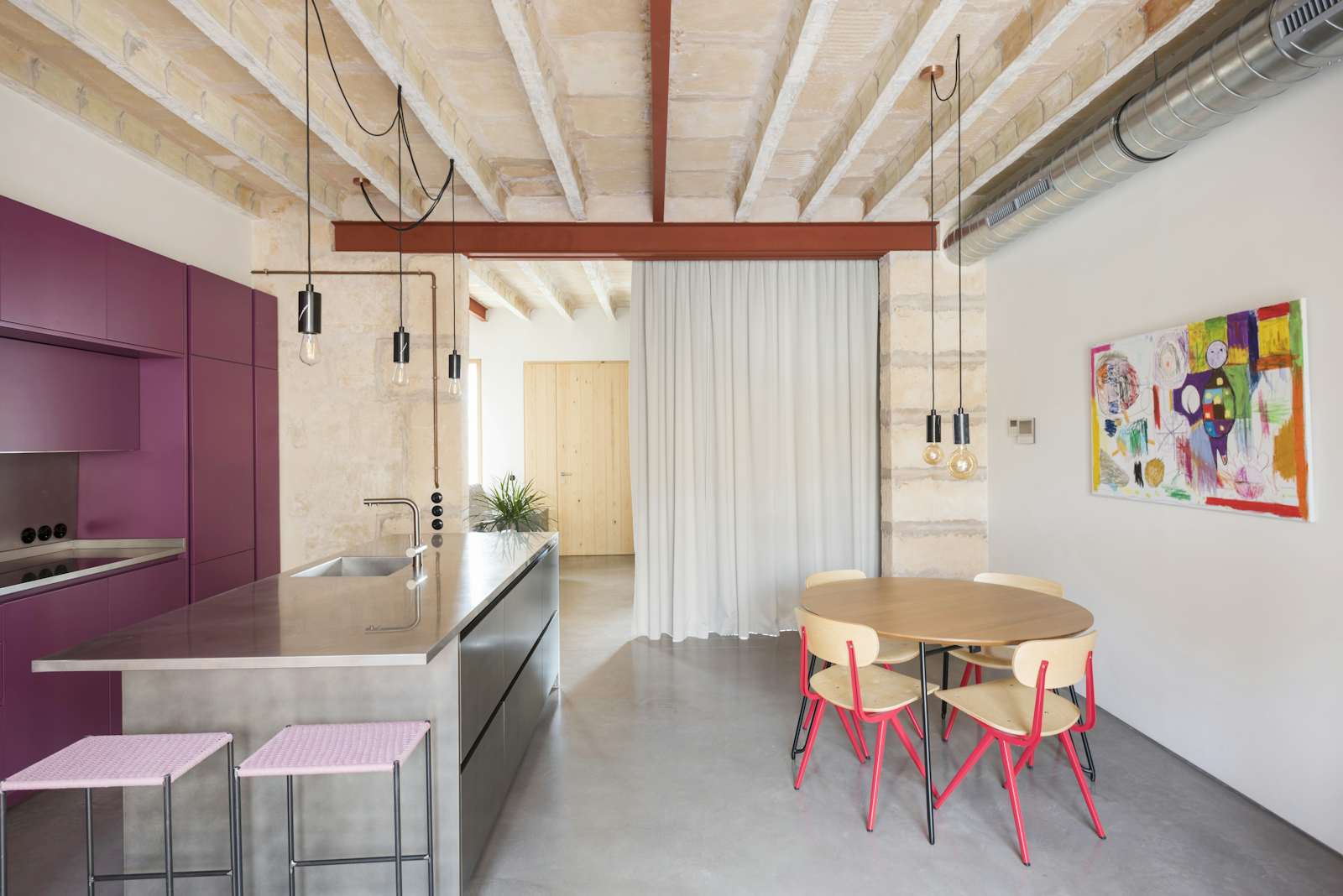 Photo 6 of 16 in Marés Stone Meets Playful Color at This Apartment ...