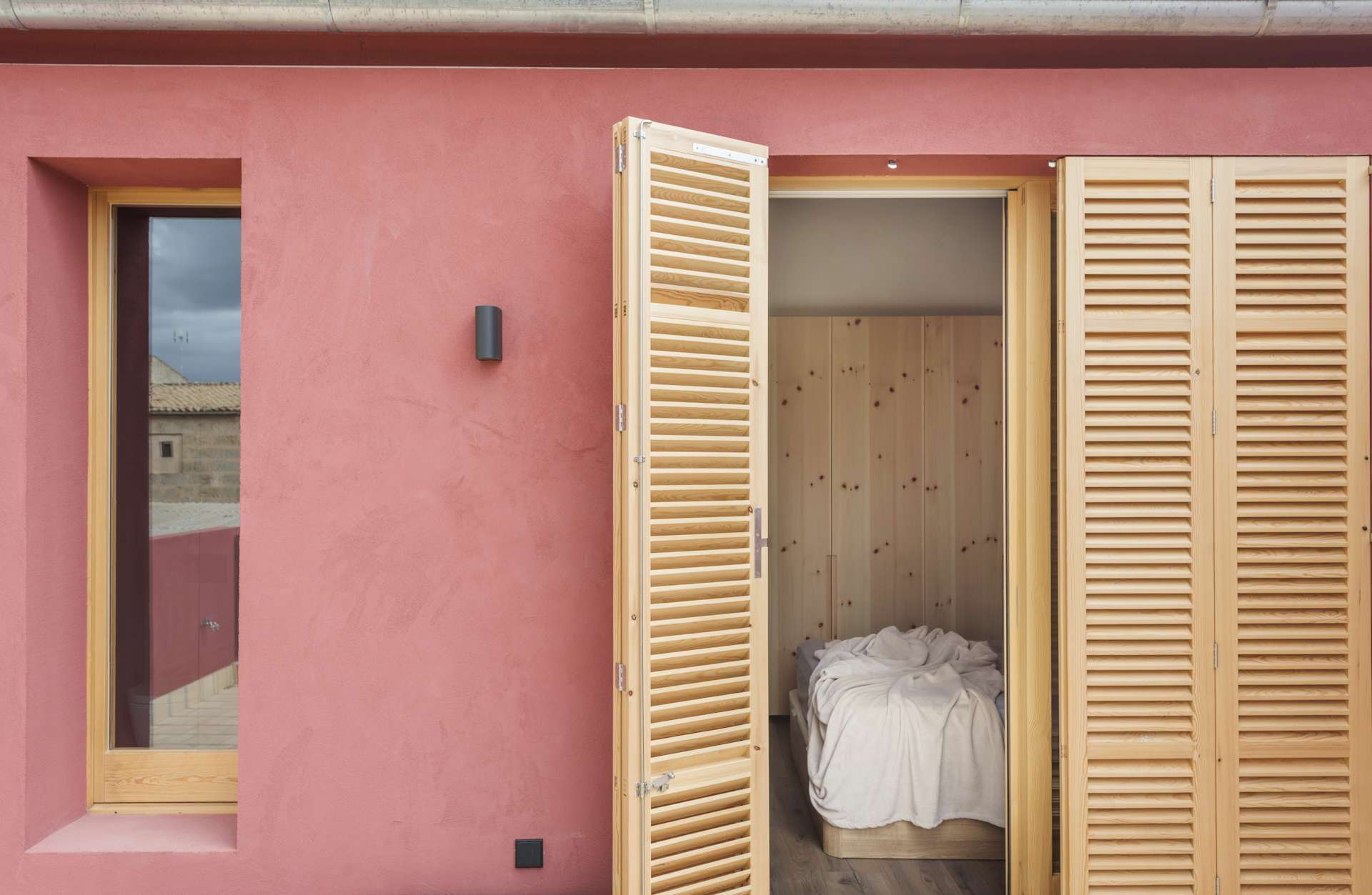 Photo 14 of 16 in Marés Stone Meets Playful Color at This Apartment ...