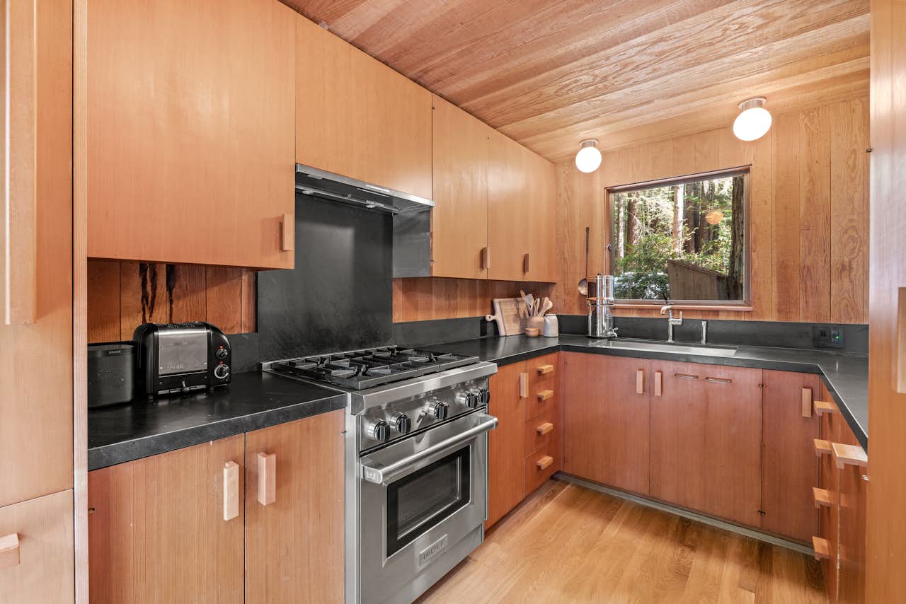 It’s Easy to See Why This $1.6M Home Won the Very First Sea Ranch ...