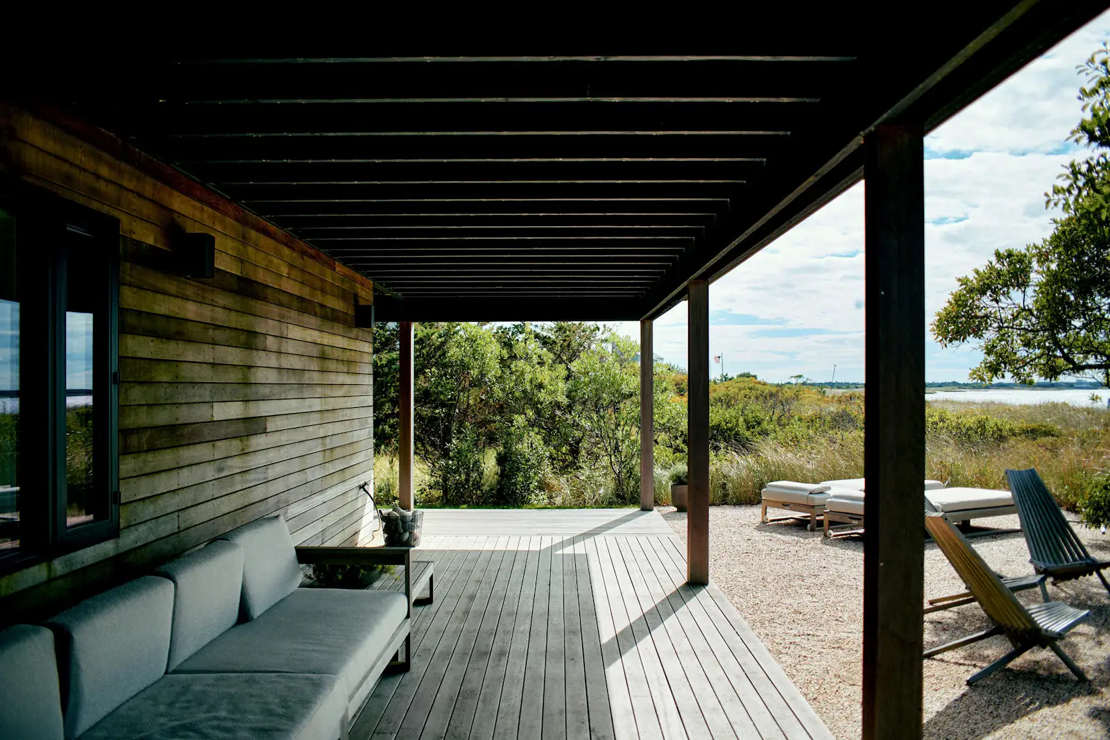 Photo 2 of 11 in This Closed-Loop Design on Long Island Provides a ...