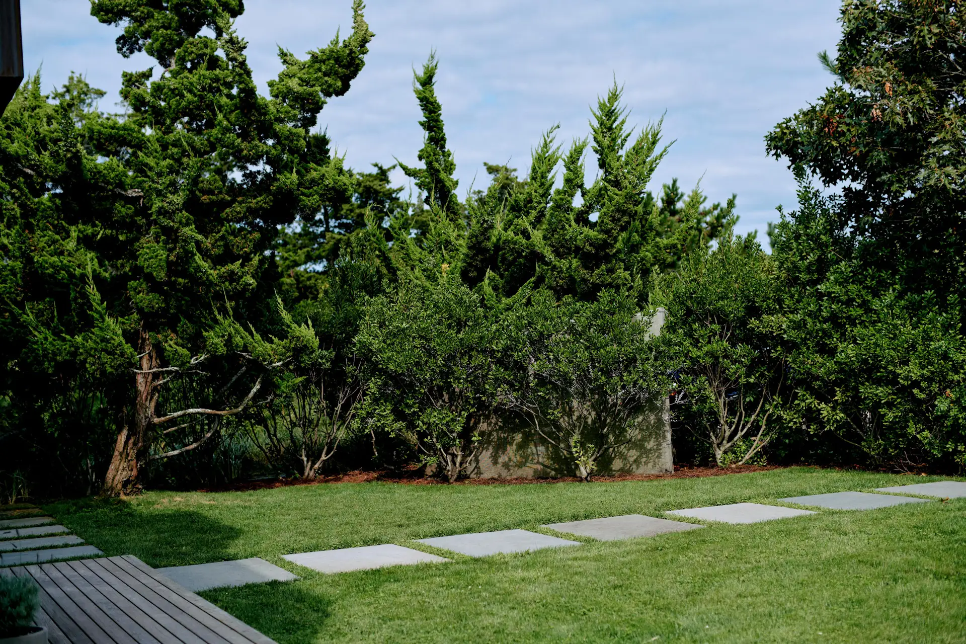 Photo 8 of 11 in This Closed-Loop Design on Long Island Provides a ...