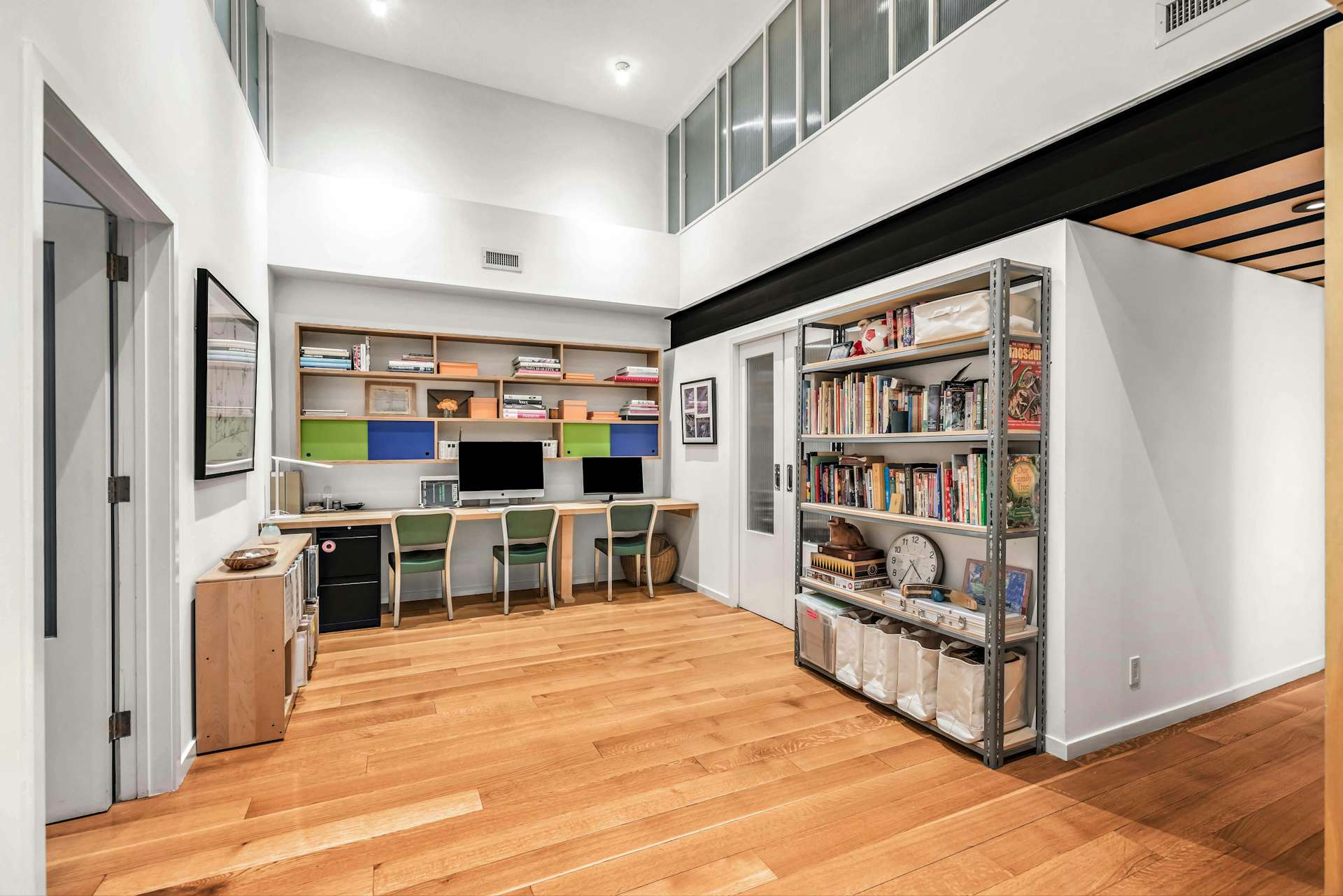 Photo 9 of 11 in This Light-Filled SoHo Loft Has Soaring Interiors—and ...