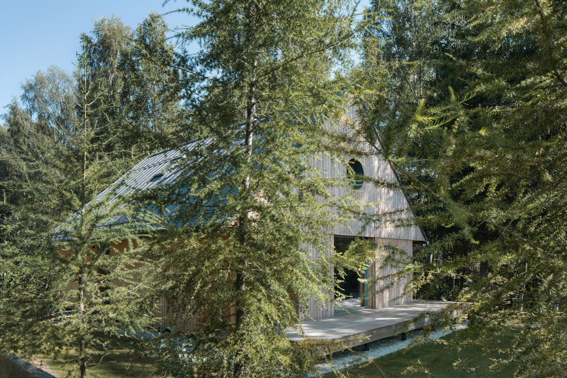 Photo 7 of 17 in This Cute Lakeside Cabin in the Czech Republic Looks ...