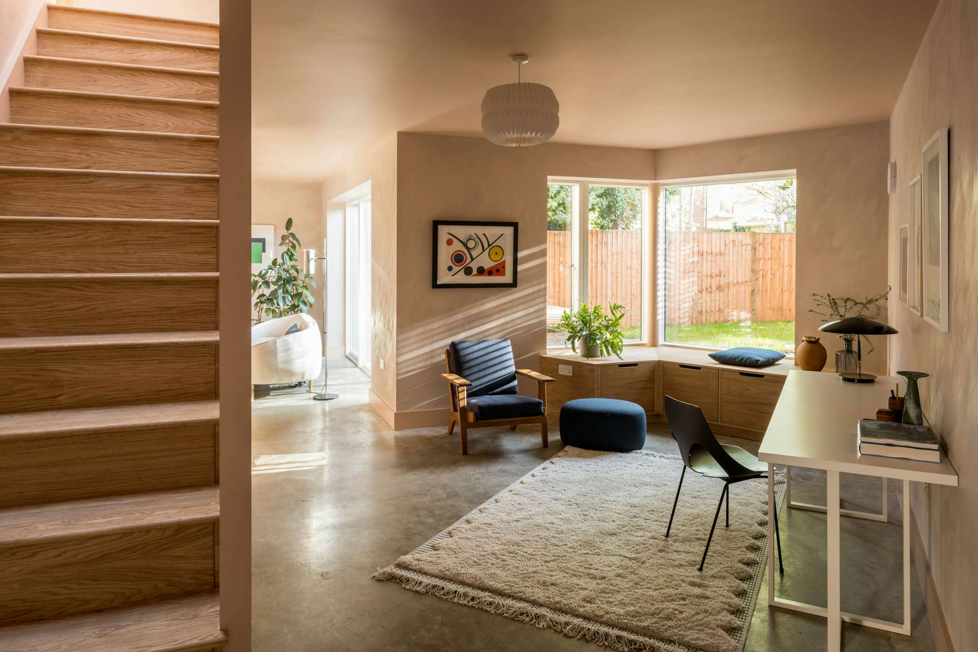 Photo 7 of 11 in This Converted Coach House in London Radiates Calming ...