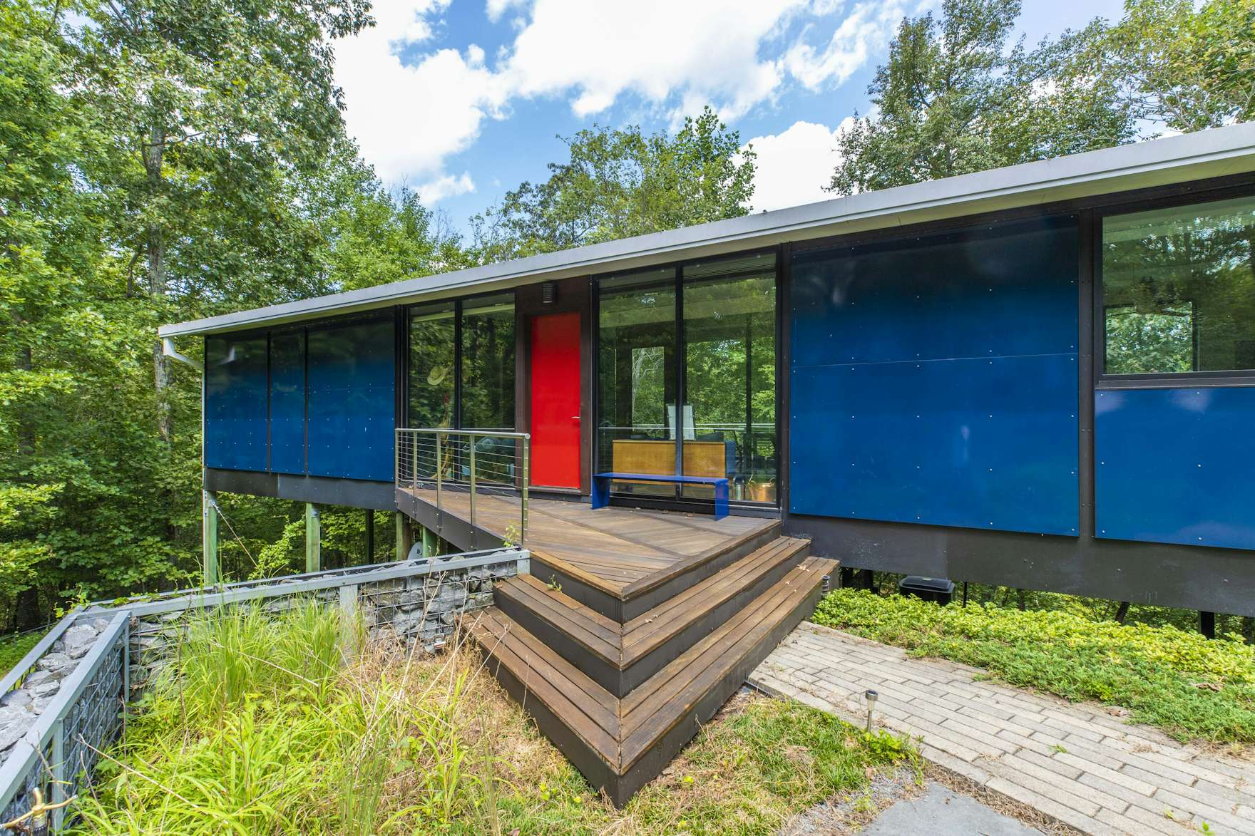 Photo 1 of 11 in One of the First FlatPak Prefab Homes Hits the Market ...