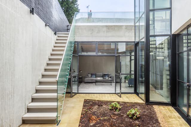Photo 4 of 10 in If You Dig Sunken Courtyards and Concrete, This £950K ...