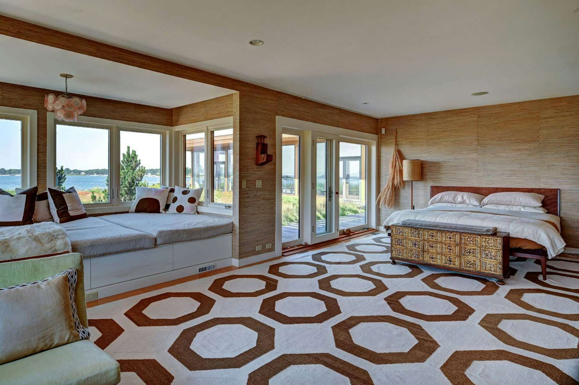 Photo 8 of 11 in A Rare Midcentury Home by Bertrand Goldberg Surfaces ...