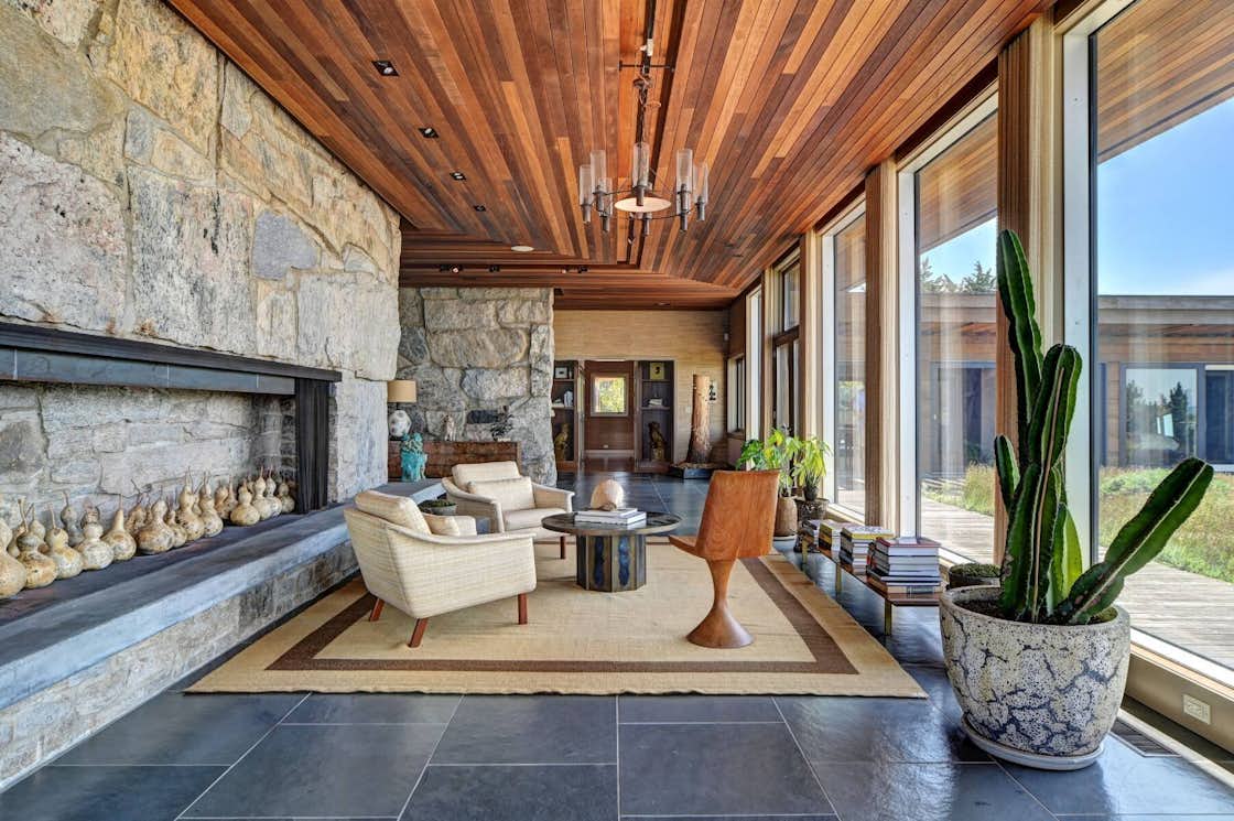 Photo 3 of 11 in A Rare Midcentury Home by Bertrand Goldberg Surfaces ...