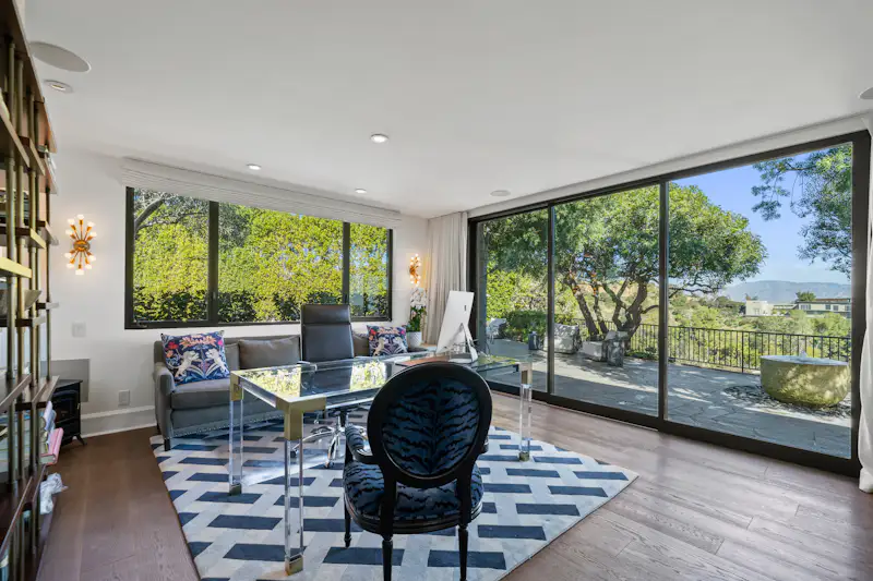 Emily Blunt and John Krasinski’s Former L.A. Home Just Hit the Market ...