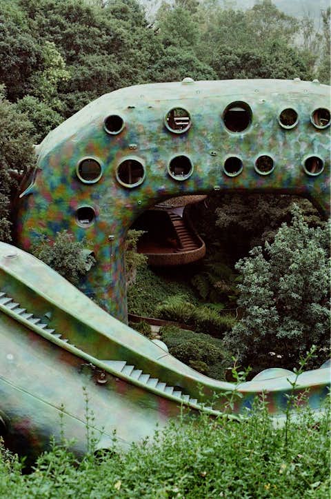 Photo 5 of 8 in One Night in a Kaleidoscopic, Snake-Shaped Apartment ...