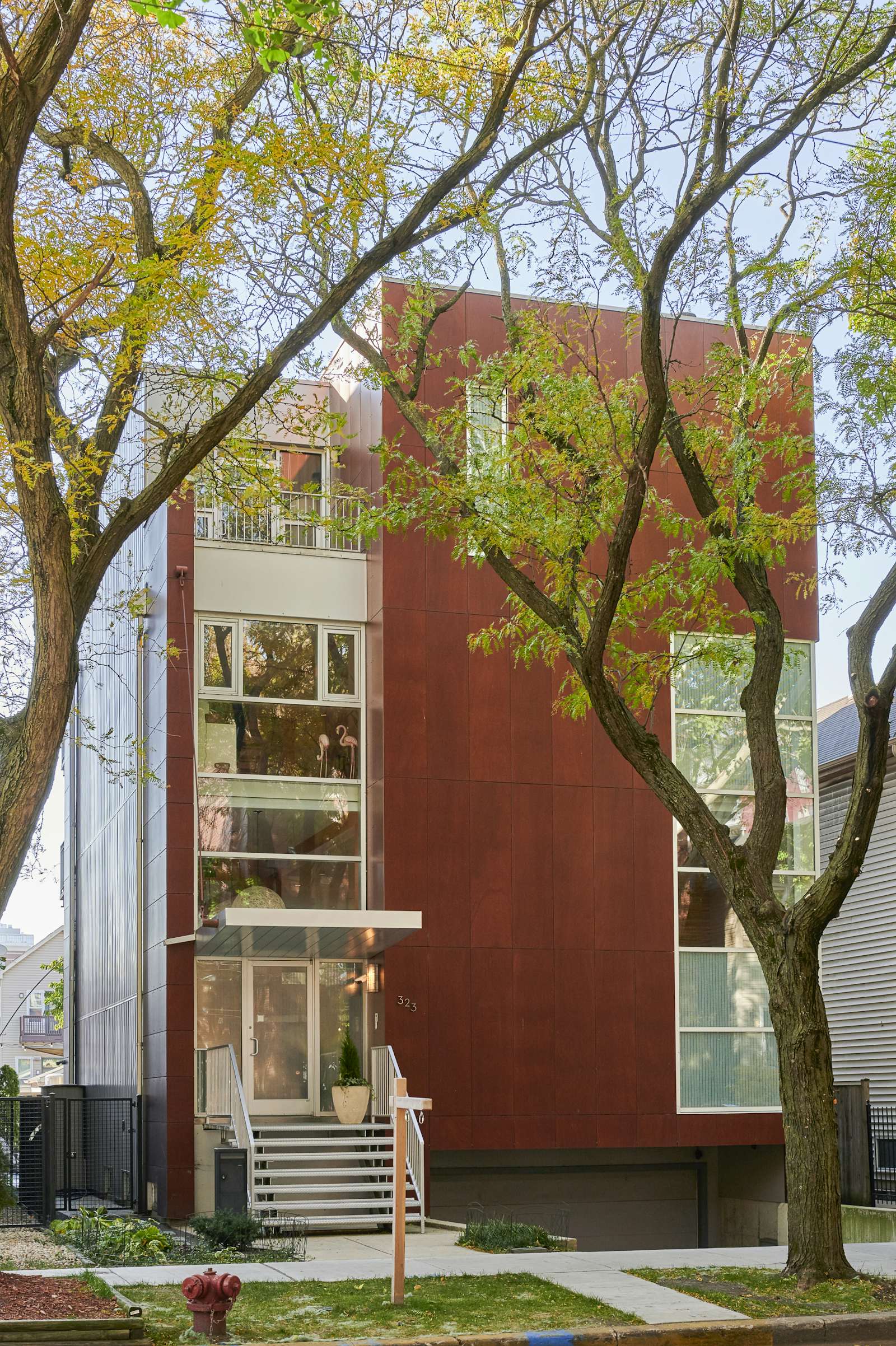 Photo 1 of 10 in Asking $2.6M, This Contemporary Home Captures Views of the Chicago Skyline - Dwell
