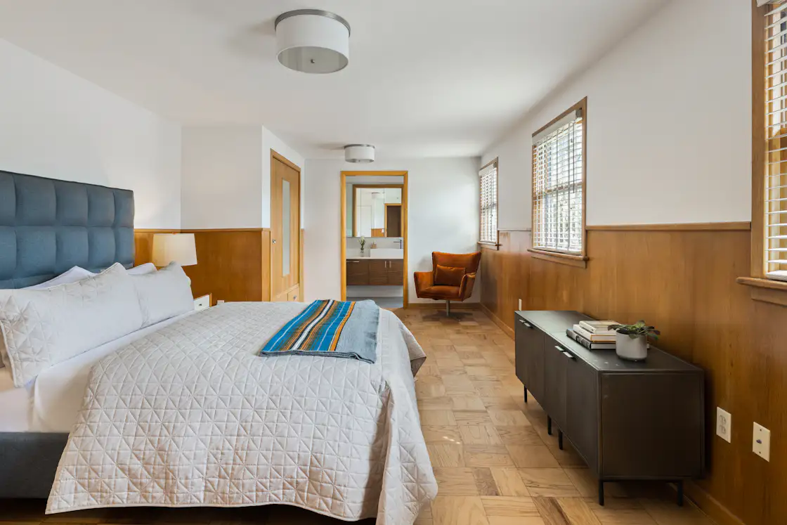 One in an Enclave of Midcenturies, a Revamped Portland Residence Asks ...