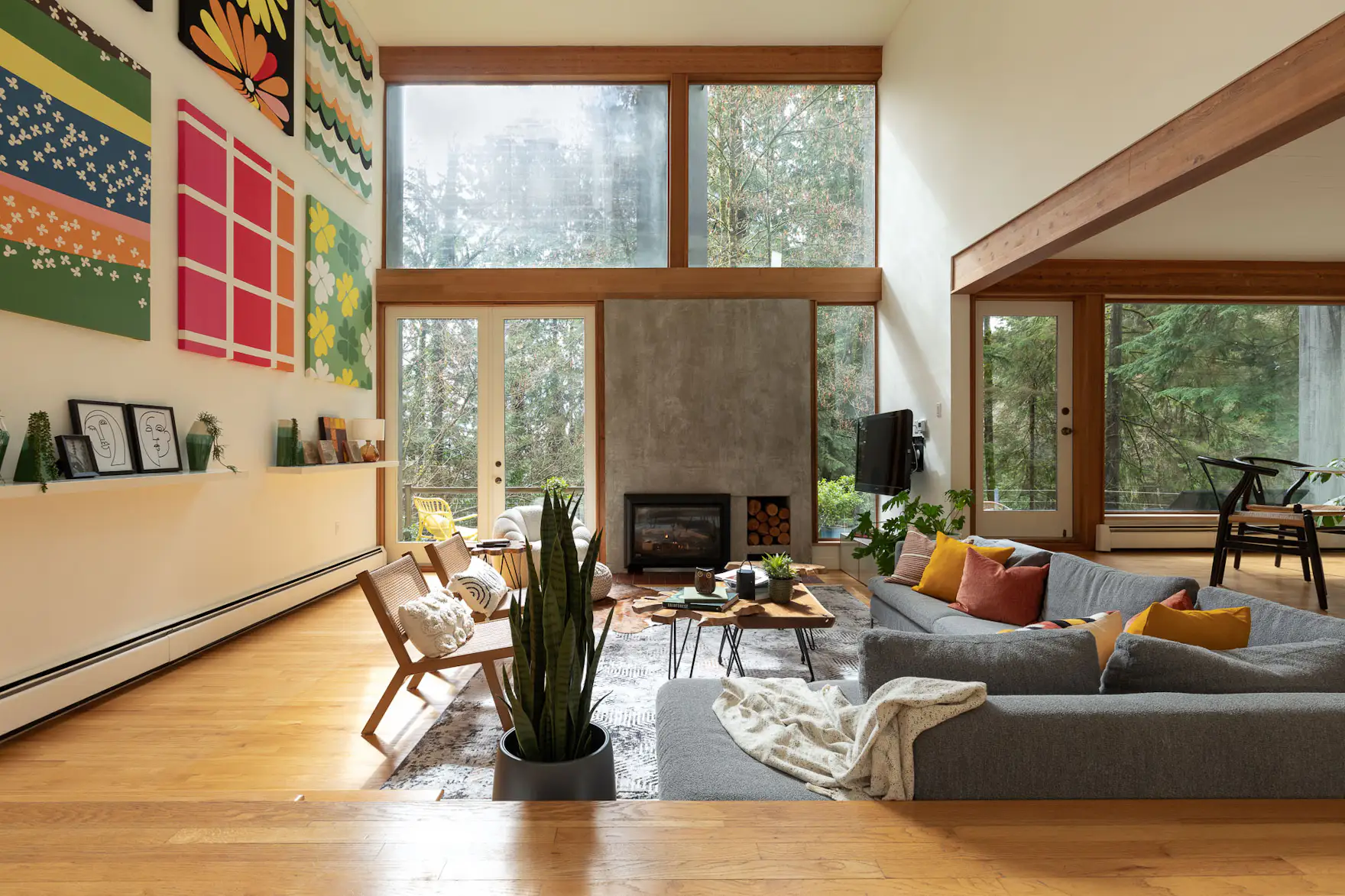 Photo 2 of 10 in In Vancouver, an Award-Winning Home by James K.M ...