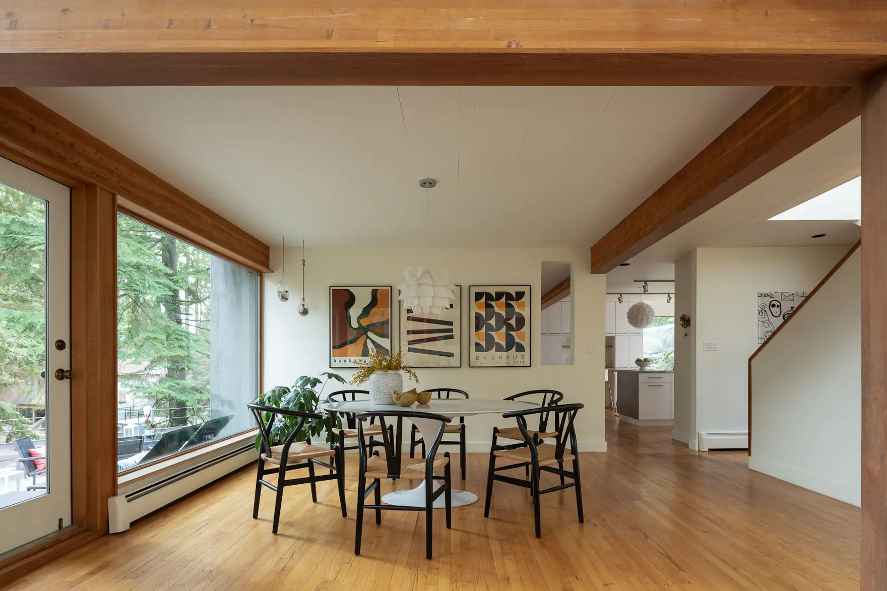 Photo 6 of 10 in In Vancouver, an Award-Winning Home by James K.M ...