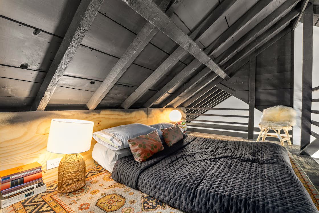 Photo 8 of 9 in Seeking $525K, This Darling Cabin Is an Idyllic Escape ...