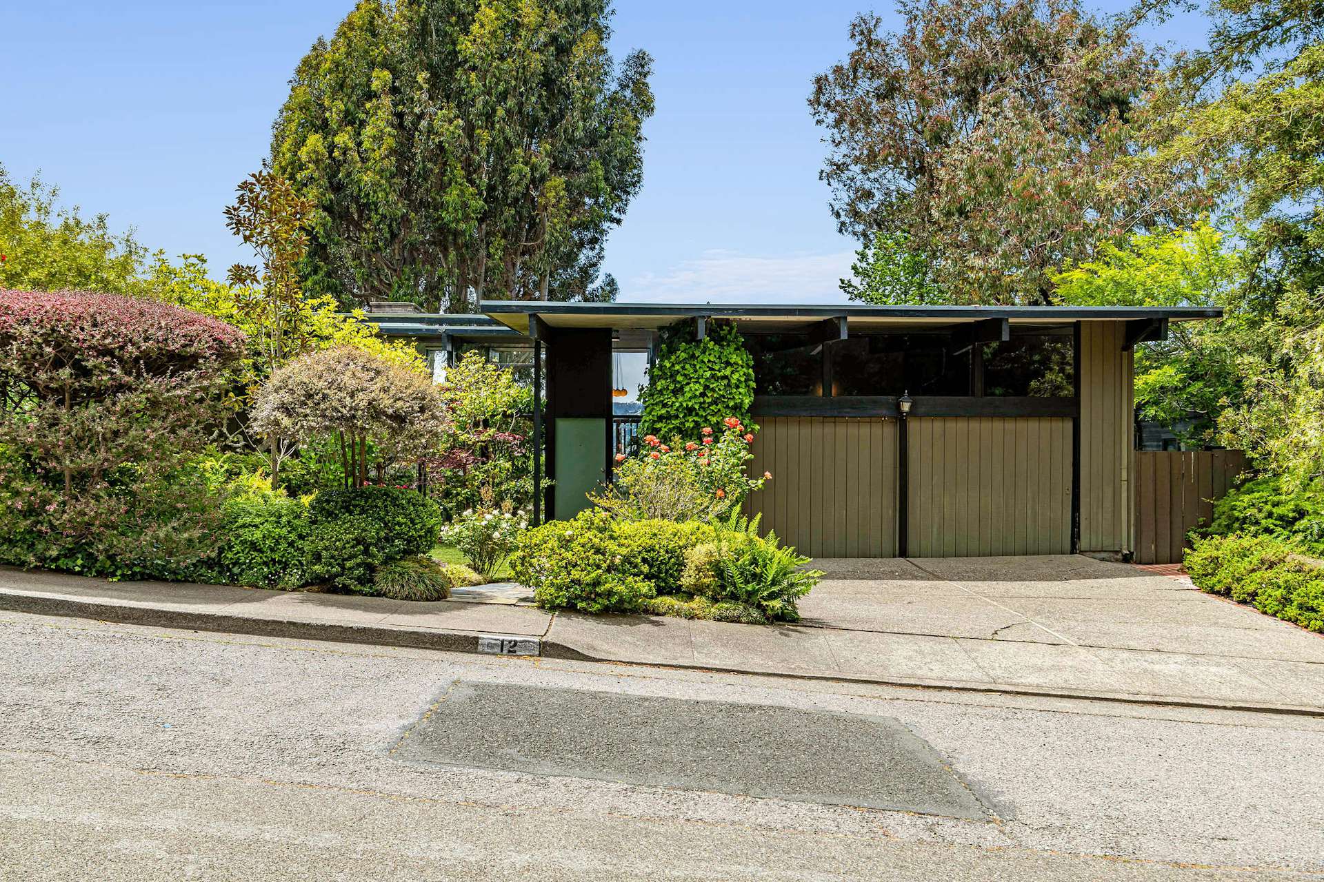 Photo 2 of 10 in Near San Francisco, a Rare Two-Story Eichler Home ...