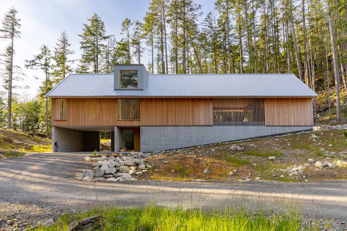 Photo 2 of 10 in Near Vancouver, an Island Home Packed With ...