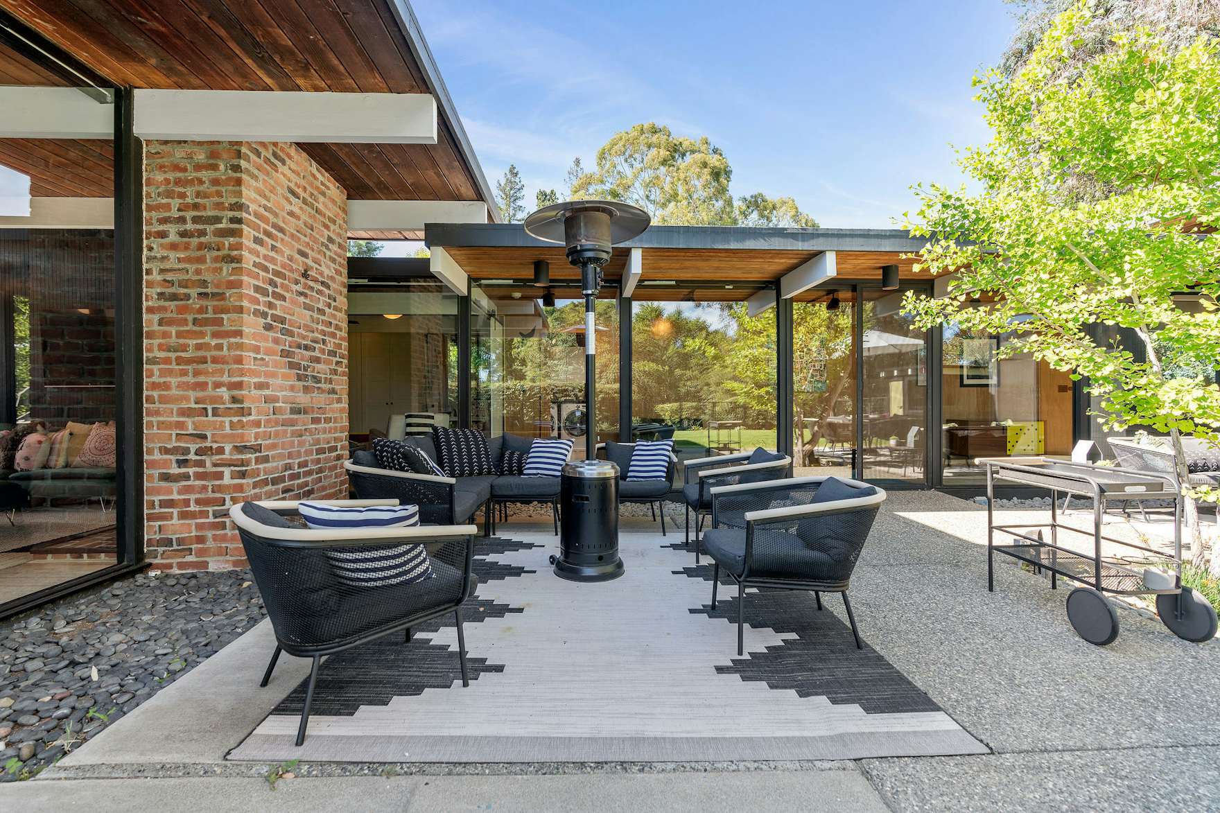 Photo 6 of 9 in This Massive East Bay Eichler Just Relisted With a ...