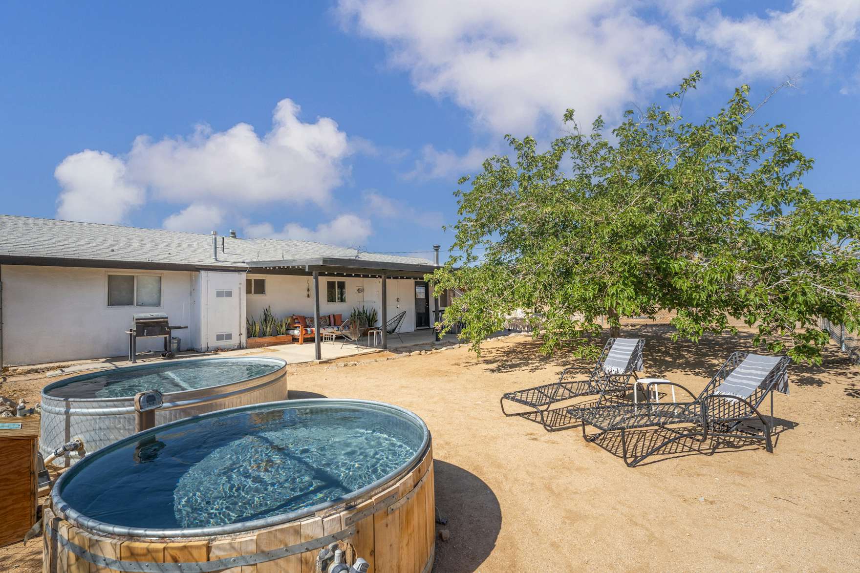 Photo 8 of 8 in This $549K Joshua Tree Home Comes With a Hot Tub and a ...